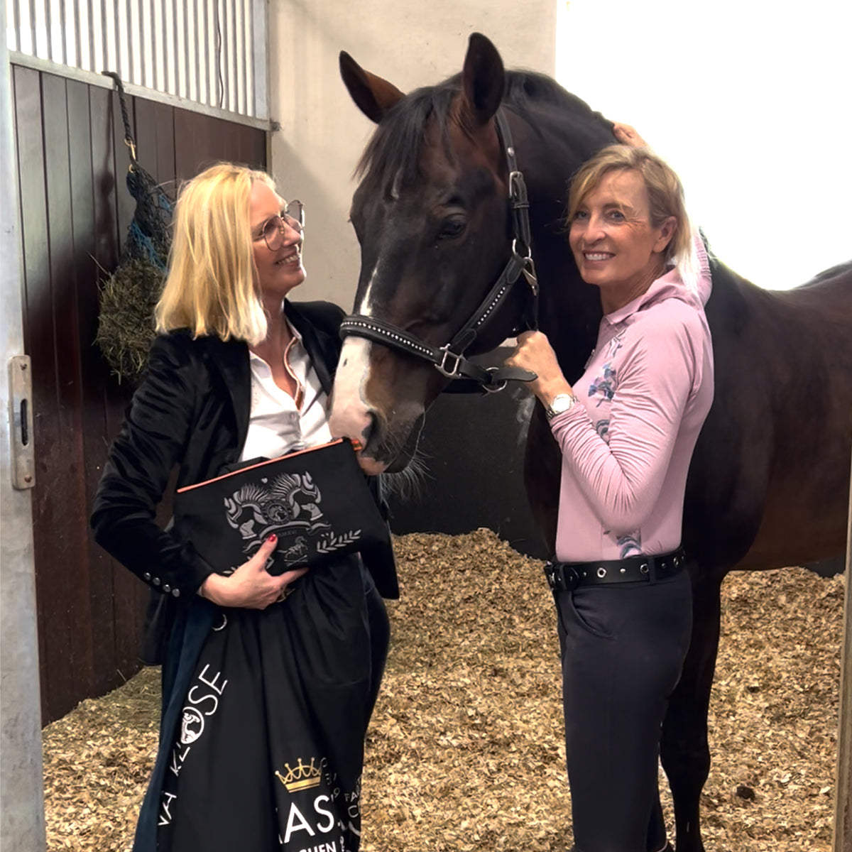 CHARLOTTE JORST RETIRES NINTENDO – WITH A SPECIAL BLANKET – Anna Klose ...